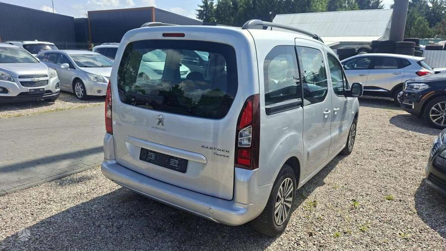 Pelēks Peugeot Partner 2012 Kauņa, ar dzinēja tilpumu 1.56 L un nobraukumu 190 tūkst. km par 5200 €, foto 10 vietnē AUTOMOTO.COM.LV