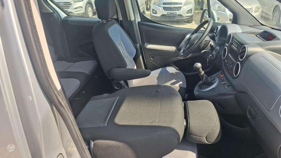 Pelēks Peugeot Partner 2012 Kauņa, ar dzinēja tilpumu 1.56 L un nobraukumu 190 tūkst. km par 5200 €, foto 14 vietnē AUTOMOTO.COM.LV