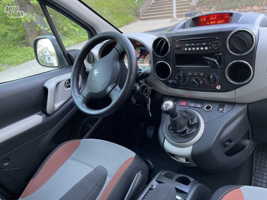 Pelēks Peugeot Partner 2013 Utena, ar dzinēja tilpumu 1.60 L un nobraukumu 249 tūkst. km par 6750 €, foto 22 vietnē AUTOMOTO.COM.LV