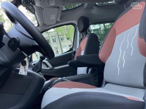 Pelēks Peugeot Partner 2013 Utena, ar dzinēja tilpumu 1.60 L un nobraukumu 249 tūkst. km par 6750 €, foto 25 vietnē AUTOMOTO.COM.LV