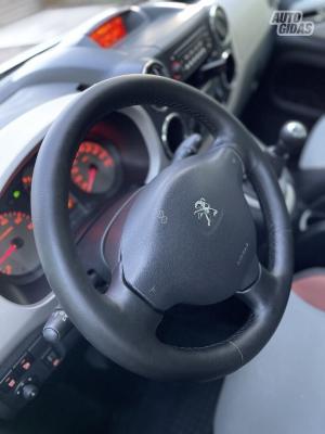 Pelēks Peugeot Partner 2013 Utena, ar dzinēja tilpumu 1.60 L un nobraukumu 249 tūkst. km par 6750 €, foto 28 vietnē AUTOMOTO.COM.LV