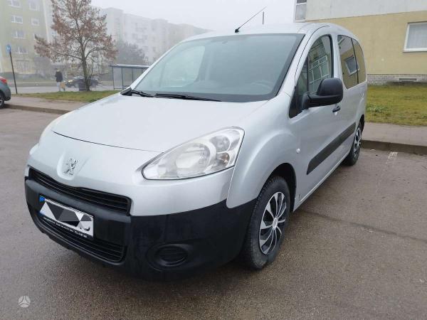 Grey Peugeot Partner 2013 in Vilnius, with an engine capacity of 1.60 L and mileage of 190 thousand km for 2699 €, photo 4 on AUTOMOTO.COM.LV
