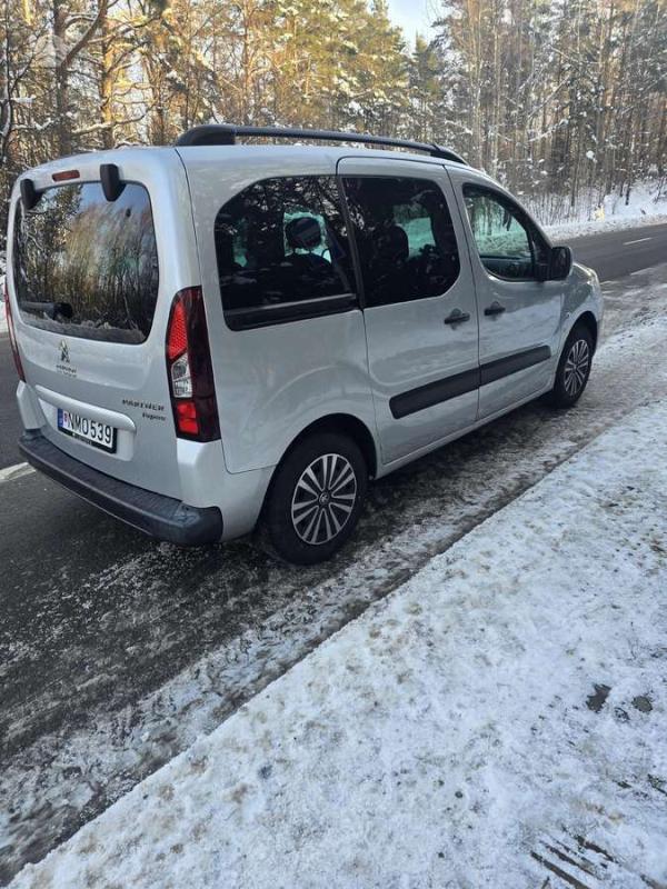 Grey Peugeot Partner 2014 in Klaipeda, with an engine capacity of 1.60 L and mileage of 189 thousand km for 3950 €, photo 4 on AUTOMOTO.COM.LV