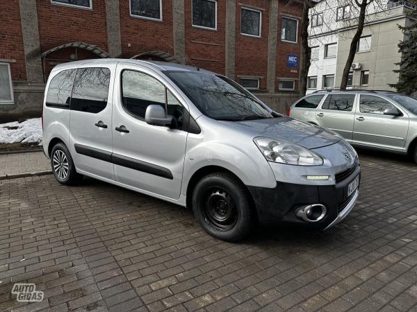 Grey Peugeot Partner 2014 in Klaipeda, with an engine capacity of 1.60 L and mileage of 272 thousand km for 4200 €, photo 3 on AUTOMOTO.COM.LV