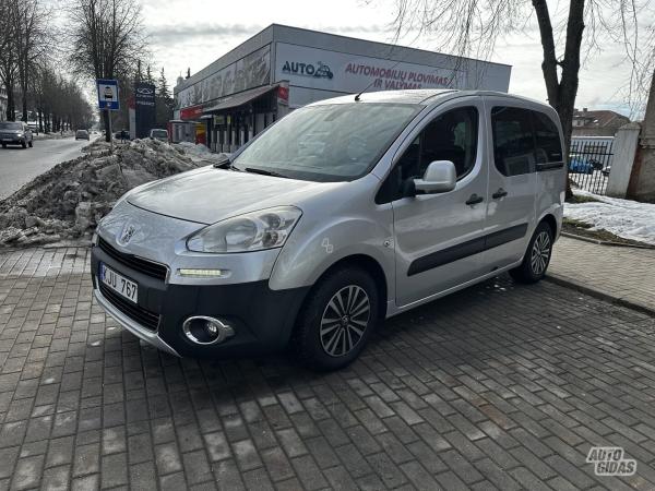 Grey Peugeot Partner 2014 in Klaipeda, with an engine capacity of 1.60 L and mileage of 272 thousand km for 4200 €, photo 8 on AUTOMOTO.COM.LV