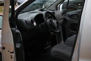 Grey Peugeot Partner 2014 in Riga, with an engine capacity of 0.00 L and mileage of 125 thousand km for 4490 €, photo 9 on AUTOMOTO.COM.LV