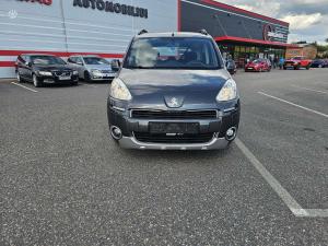 Grey Peugeot Partner 2015 in Ukmerge, with an engine capacity of 1.56 L and mileage of 223 thousand km for 4700 €, photo  on AUTOMOTO.COM.LV