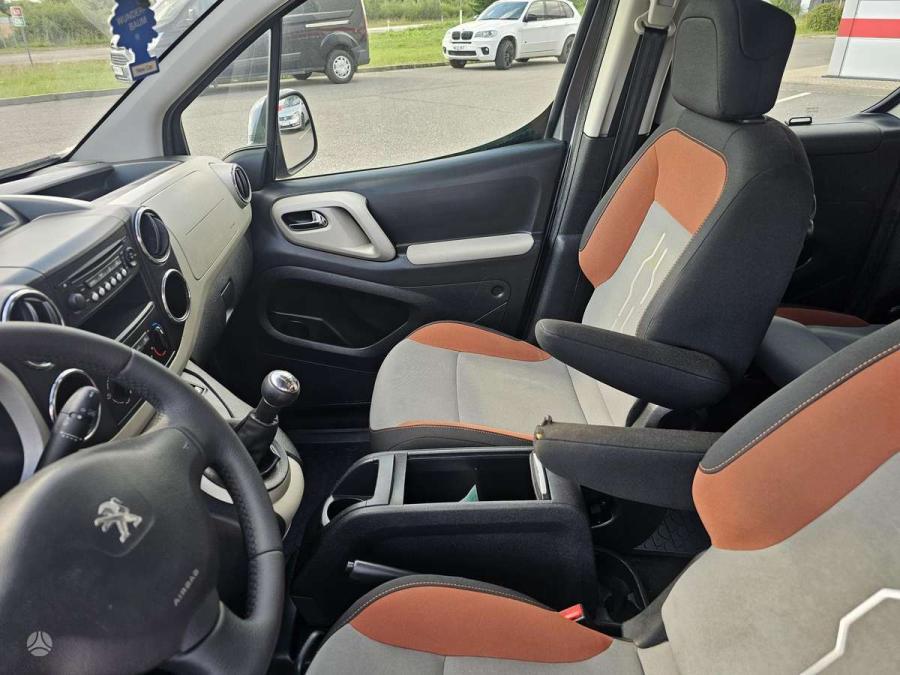 Pelēks Peugeot Partner 2015 Ukmergė, ar dzinēja tilpumu 1.56 L un nobraukumu 223 tūkst. km par 4700 €, foto 17 vietnē AUTOMOTO.COM.LV