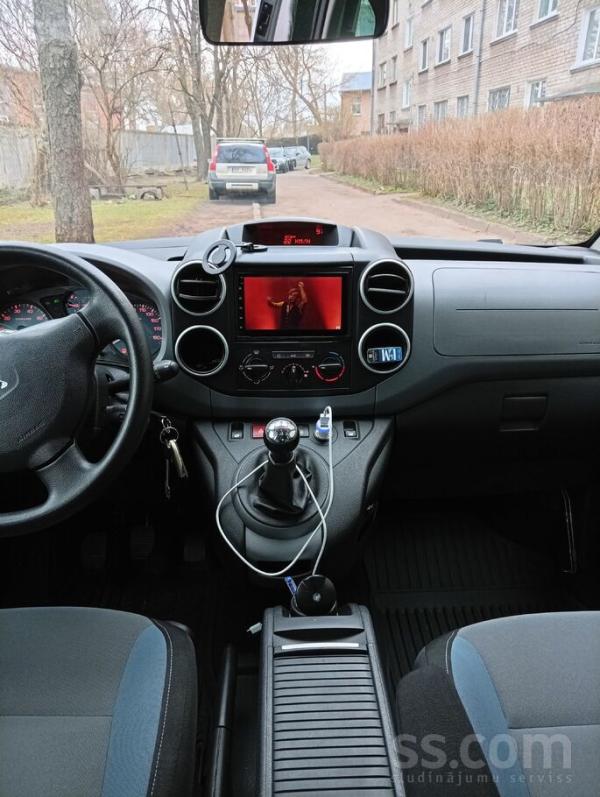 Grey Peugeot Partner 2015 in Riga, with an engine capacity of 1.60 L and mileage of 0 thousand km for 4500 €, photo 1 on AUTOMOTO.COM.LV