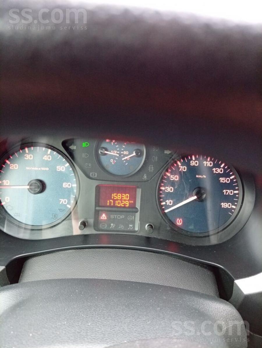 Grey Peugeot Partner 2015 in Riga, with an engine capacity of 1.60 L and mileage of 0 thousand km for 4500 €, photo 3 on AUTOMOTO.COM.LV