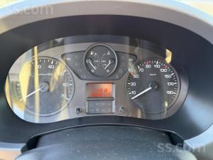 Grey Peugeot Partner 2015 in Daugavpils, with an engine capacity of 1.60 L and mileage of 285 thousand km for 3650 €, photo 6 on AUTOMOTO.COM.LV
