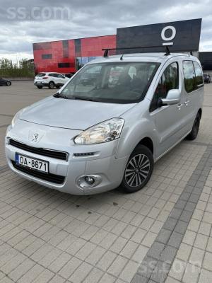 Pelēks Peugeot Partner 2016 Rīga, ar dzinēja tilpumu 1.60 L un nobraukumu 221 tūkst. km par 4200 €, foto 1 vietnē AUTOMOTO.COM.LV