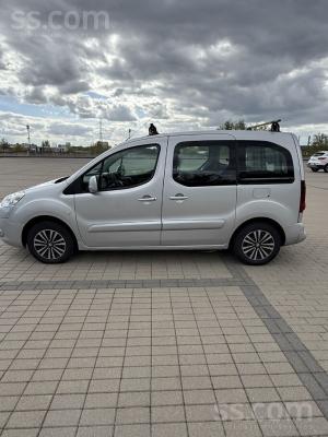 Pelēks Peugeot Partner 2016 Rīga, ar dzinēja tilpumu 1.60 L un nobraukumu 221 tūkst. km par 4200 €, foto 7 vietnē AUTOMOTO.COM.LV