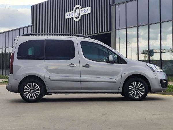 Grey Peugeot Partner 2016 in Siauliai, with an engine capacity of 1.20 L and mileage of 141 thousand km for 5500 €, photo 9 on AUTOMOTO.COM.LV