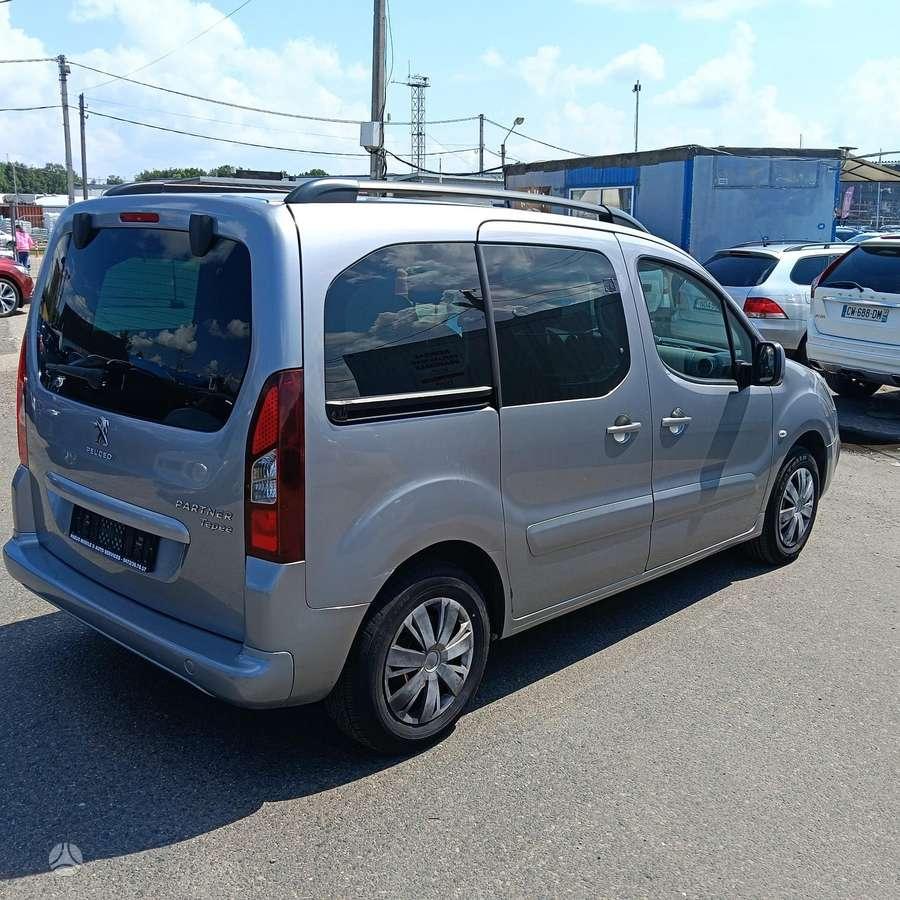 Pelēks Peugeot Partner 2016 Kauņa, ar dzinēja tilpumu 1.20 L un nobraukumu 235 tūkst. km par 3150 €, foto 6 vietnē AUTOMOTO.COM.LV