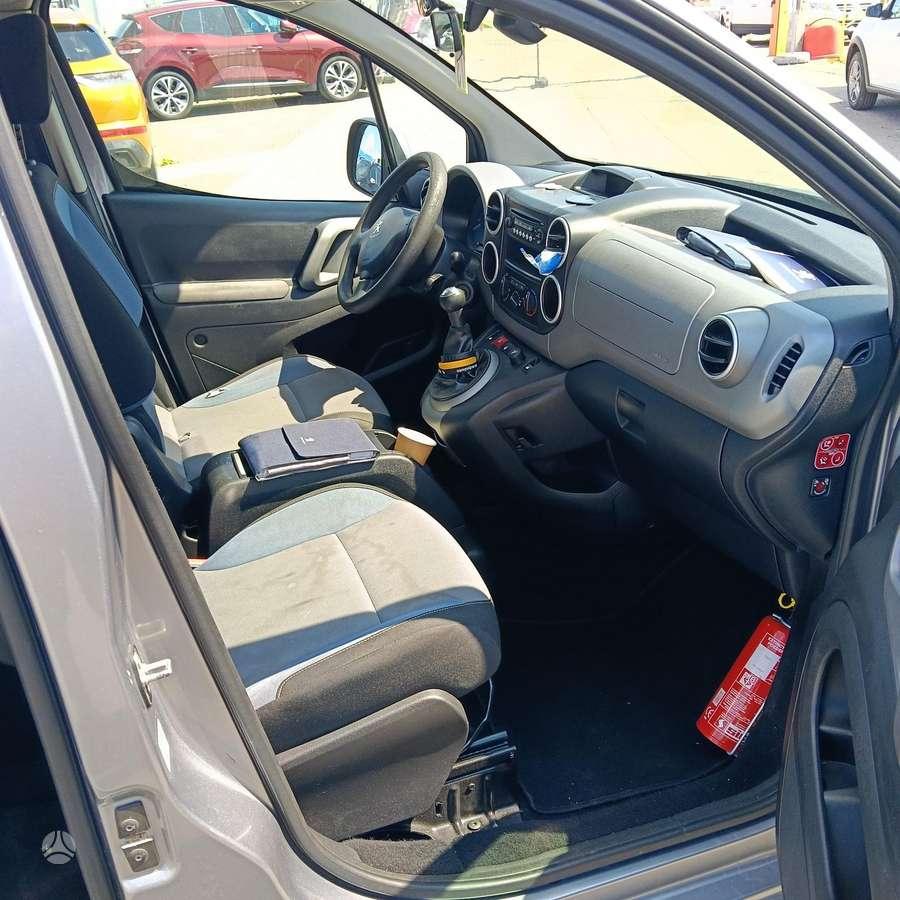 Pelēks Peugeot Partner 2016 Kauņa, ar dzinēja tilpumu 1.20 L un nobraukumu 235 tūkst. km par 3150 €, foto 9 vietnē AUTOMOTO.COM.LV