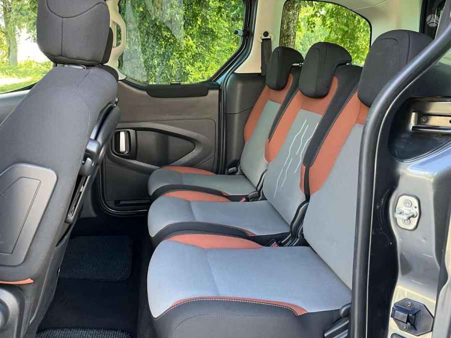 Pelēks Peugeot Partner 2016 Tauragė, ar dzinēja tilpumu 1.20 L un nobraukumu 140 tūkst. km par 4950 €, foto 11 vietnē AUTOMOTO.COM.LV