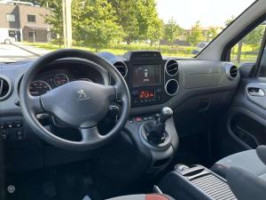 Pelēks Peugeot Partner 2016 Tauragė, ar dzinēja tilpumu 1.20 L un nobraukumu 140 tūkst. km par 4950 €, foto 14 vietnē AUTOMOTO.COM.LV