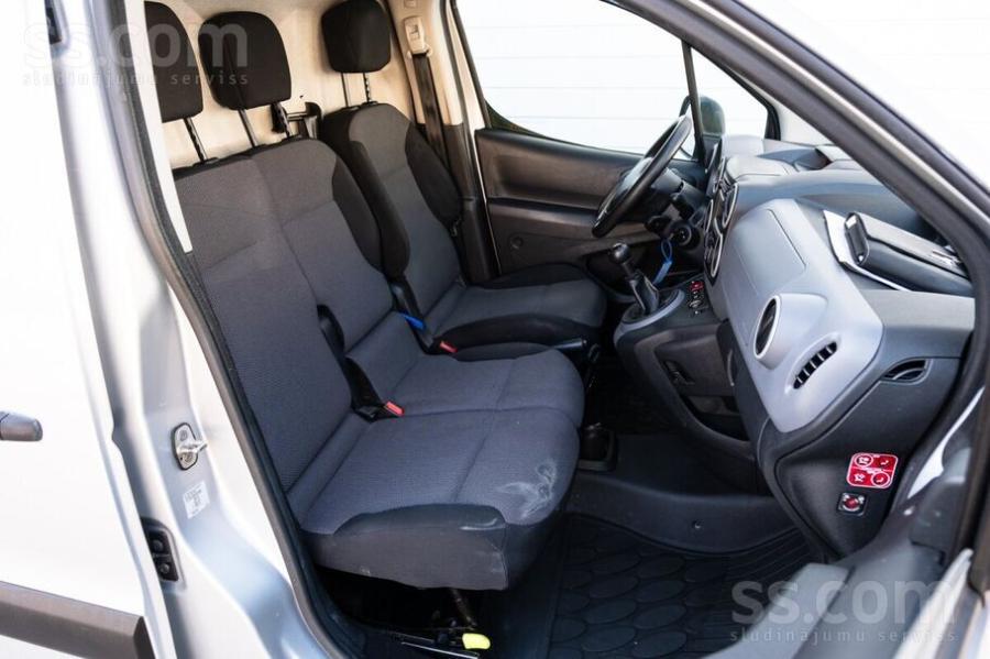 Pelēks Peugeot Partner 2017 Rīga, ar dzinēja tilpumu 1.60 L un nobraukumu 122 tūkst. km par 6950 €, foto 4 vietnē AUTOMOTO.COM.LV