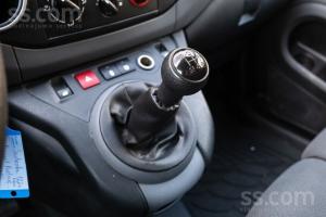 Pelēks Peugeot Partner 2017 Rīga, ar dzinēja tilpumu 1.60 L un nobraukumu 122 tūkst. km par 6950 €, foto 9 vietnē AUTOMOTO.COM.LV