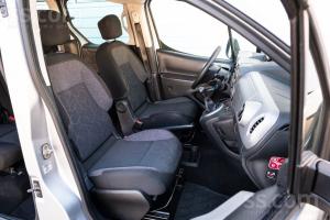 Grey Peugeot Partner 2017 in Riga, with an engine capacity of 1.60 L and mileage of 152 thousand km for 5900 €, photo 6 on AUTOMOTO.COM.LV