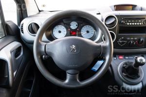 Grey Peugeot Partner 2017 in Riga, with an engine capacity of 1.60 L and mileage of 152 thousand km for 5900 €, photo 16 on AUTOMOTO.COM.LV