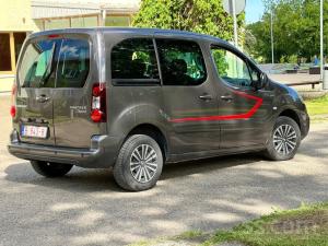 Grey Peugeot Partner 2017 in Jelgava, with an engine capacity of 1.60 L and mileage of 236 thousand km for 5500 €, photo 7 on AUTOMOTO.COM.LV