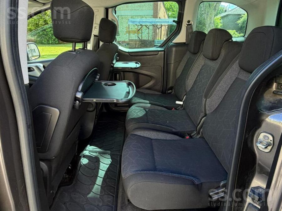 Grey Peugeot Partner 2017 in Jelgava, with an engine capacity of 1.60 L and mileage of 236 thousand km for 5500 €, photo 10 on AUTOMOTO.COM.LV