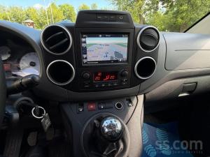 Grey Peugeot Partner 2017 in Jelgava, with an engine capacity of 1.60 L and mileage of 236 thousand km for 5500 €, photo 13 on AUTOMOTO.COM.LV