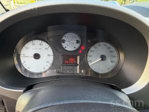 Grey Peugeot Partner 2017 in Jelgava, with an engine capacity of 1.60 L and mileage of 236 thousand km for 5500 €, photo 16 on AUTOMOTO.COM.LV