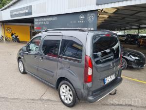 Серый Пежо Partner 2017 в Рига, объемом двигателя 1.60 л и пробегом 209 тыс. км за 5700 €, фото 5 на AUTOMOTO.COM.LV