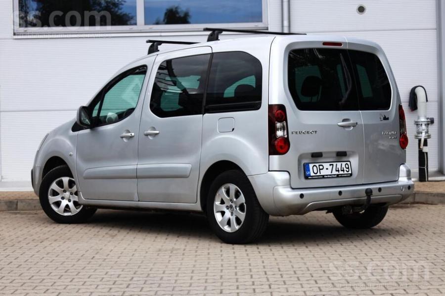 Pelēks Peugeot Partner 2018 Rīga, ar dzinēja tilpumu 1.60 L un nobraukumu 0 tūkst. km par 6495 €, foto 5 vietnē AUTOMOTO.COM.LV