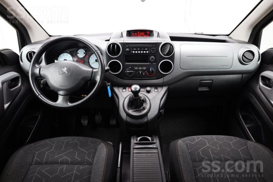 Pelēks Peugeot Partner 2018 Rīga, ar dzinēja tilpumu 1.60 L un nobraukumu 0 tūkst. km par 6495 €, foto 8 vietnē AUTOMOTO.COM.LV