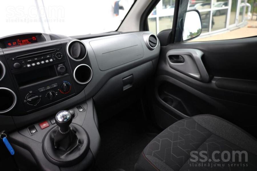 Pelēks Peugeot Partner 2018 Rīga, ar dzinēja tilpumu 1.60 L un nobraukumu 0 tūkst. km par 6495 €, foto 10 vietnē AUTOMOTO.COM.LV