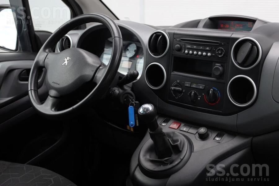Pelēks Peugeot Partner 2018 Rīga, ar dzinēja tilpumu 1.60 L un nobraukumu 0 tūkst. km par 6495 €, foto 13 vietnē AUTOMOTO.COM.LV