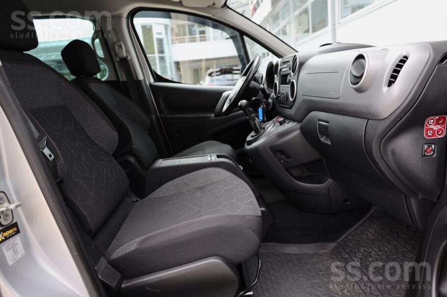 Pelēks Peugeot Partner 2018 Rīga, ar dzinēja tilpumu 1.60 L un nobraukumu 0 tūkst. km par 6495 €, foto 14 vietnē AUTOMOTO.COM.LV