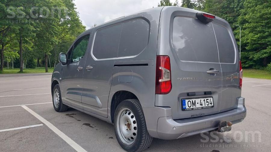 Grey Peugeot Partner 2019 in Aluksne, with an engine capacity of 1.50 L and mileage of 0 thousand km for 9300 €, photo 9 on AUTOMOTO.COM.LV