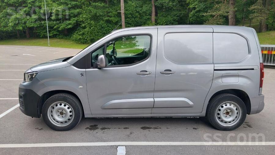 Grey Peugeot Partner 2019 in Aluksne, with an engine capacity of 1.50 L and mileage of 0 thousand km for 9300 €, photo 13 on AUTOMOTO.COM.LV