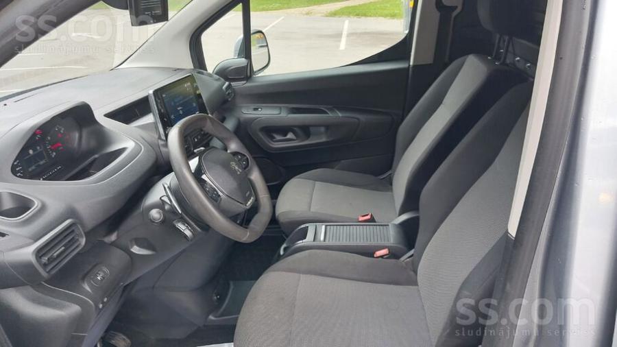 Grey Peugeot Partner 2019 in Aluksne, with an engine capacity of 1.50 L and mileage of 0 thousand km for 9300 €, photo 18 on AUTOMOTO.COM.LV