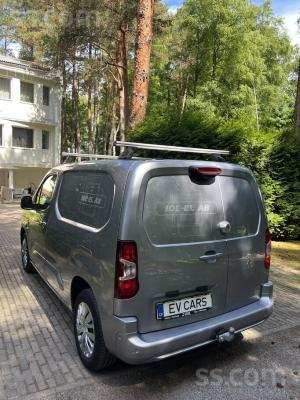 Pelēks Peugeot Partner 2019 Rīga, ar dzinēja tilpumu 1.50 L un nobraukumu 68 tūkst. km par 13500 €, foto 3 vietnē AUTOMOTO.COM.LV
