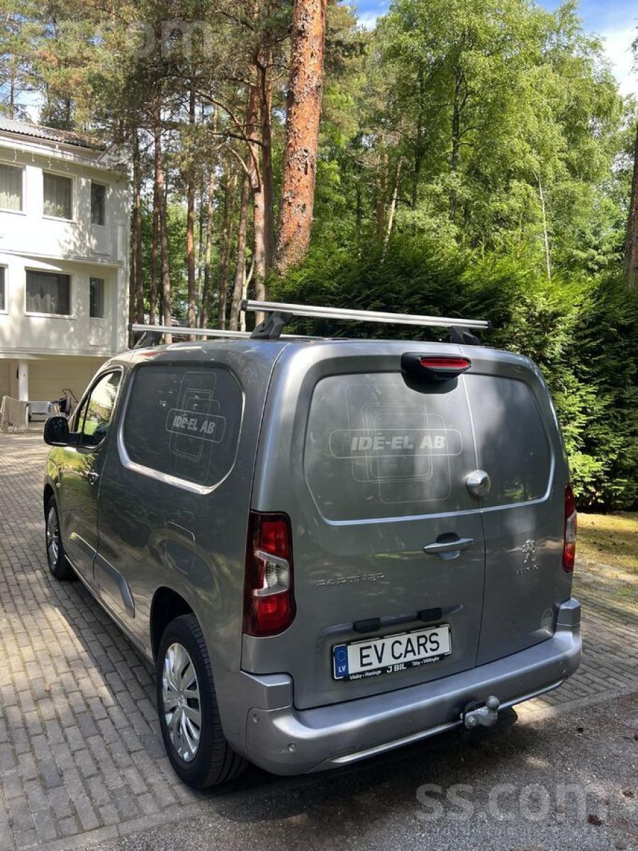 Pelēks Peugeot Partner 2019 Rīga, ar dzinēja tilpumu 1.50 L un nobraukumu 68 tūkst. km par 13500 €, foto 3 vietnē AUTOMOTO.COM.LV