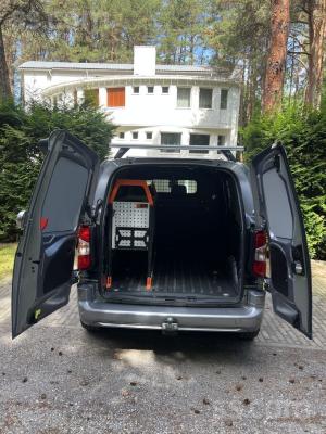 Pelēks Peugeot Partner 2019 Rīga, ar dzinēja tilpumu 1.50 L un nobraukumu 68 tūkst. km par 13500 €, foto 9 vietnē AUTOMOTO.COM.LV