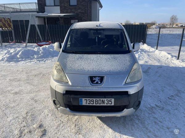 Pelēks Peugeot Partner 2008 Kauņa, ar dzinēja tilpumu 1.60 L un nobraukumu 300 tūkst. km par 2200 €, foto 1 vietnē AUTOMOTO.COM.LV