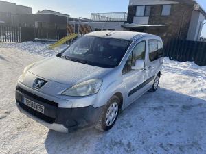 Grey Peugeot Partner 2008 in Kaunas, with an engine capacity of 1.60 L and mileage of 300 thousand km for 2200 €, photo 5 on AUTOMOTO.COM.LV