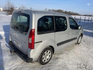 Grey Peugeot Partner 2008 in Kaunas, with an engine capacity of 1.60 L and mileage of 300 thousand km for 2200 €, photo 9 on AUTOMOTO.COM.LV