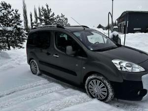 Pelēks Peugeot Partner 2011 Šilalė, ar dzinēja tilpumu 1.50 L un nobraukumu 281 tūkst. km par 3800 €, foto 3 vietnē AUTOMOTO.COM.LV