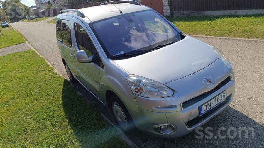 Pelēks Peugeot Partner 2012 Daugavpils, ar dzinēja tilpumu 1.60 L un nobraukumu 0 tūkst. km par 5000 €, foto 3 vietnē AUTOMOTO.COM.LV