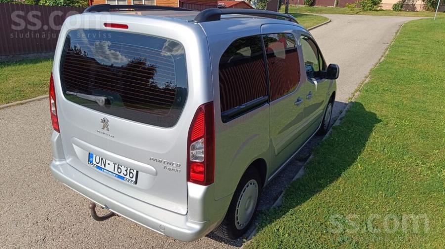 Pelēks Peugeot Partner 2012 Daugavpils, ar dzinēja tilpumu 1.60 L un nobraukumu 0 tūkst. km par 5000 €, foto 4 vietnē AUTOMOTO.COM.LV