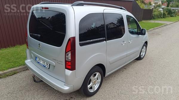 Grey Peugeot Partner 2012 in Daugavpils, with an engine capacity of 1.60 L and mileage of 0 thousand km for 4500 €, photo 4 on AUTOMOTO.COM.LV