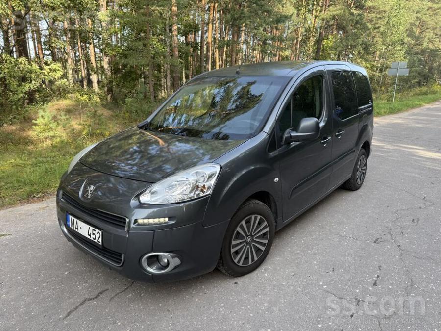 Pelēks Peugeot Partner 2016 Rīga, ar dzinēja tilpumu 1.60 L un nobraukumu 322 tūkst. km par 3300 €, foto 1 vietnē AUTOMOTO.COM.LV